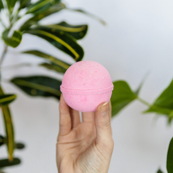 Cherry and Raspberry Bath Bomb – Earth's Thanks